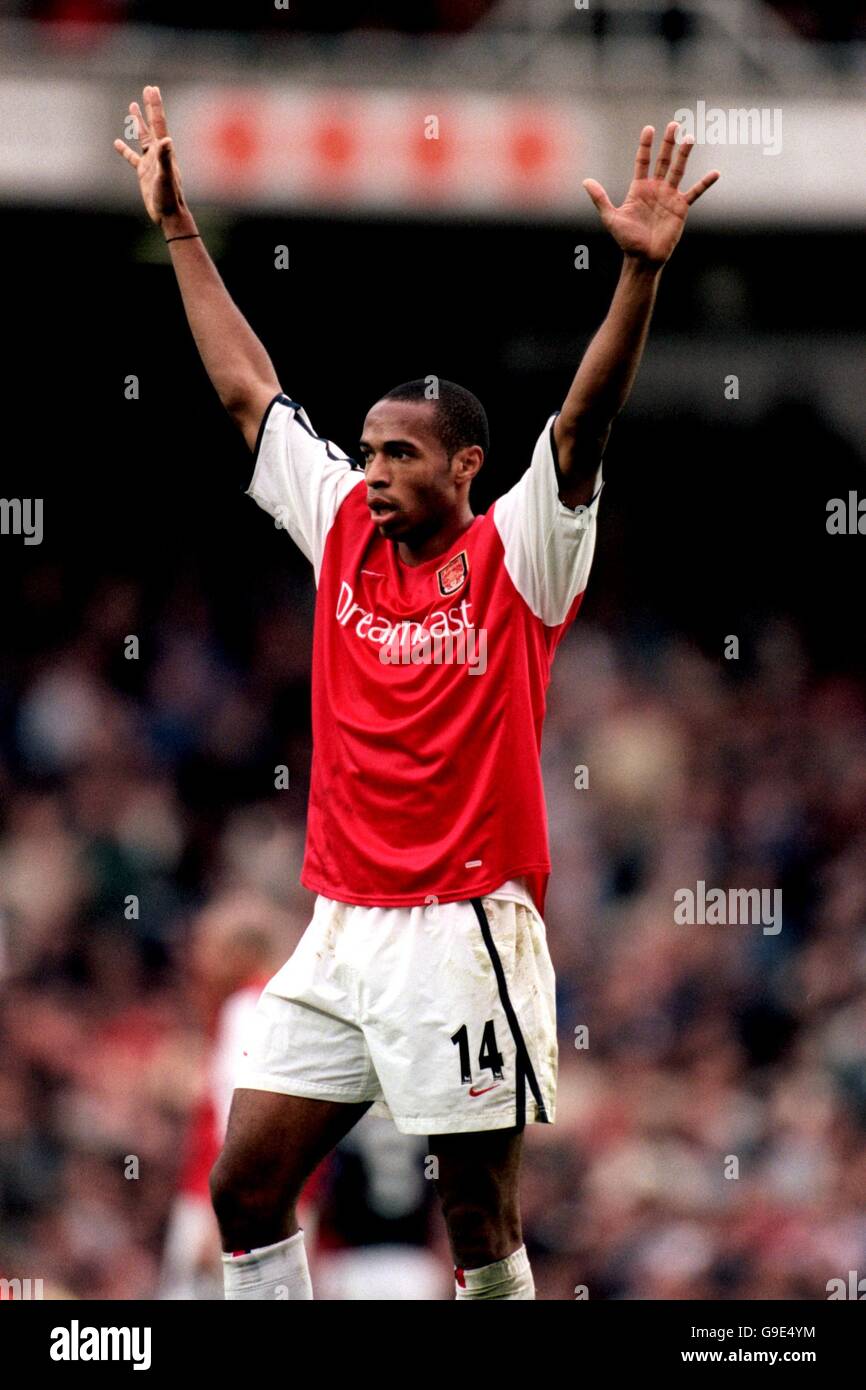 Thierry henry celebrates premier league hi-res stock photography and ...