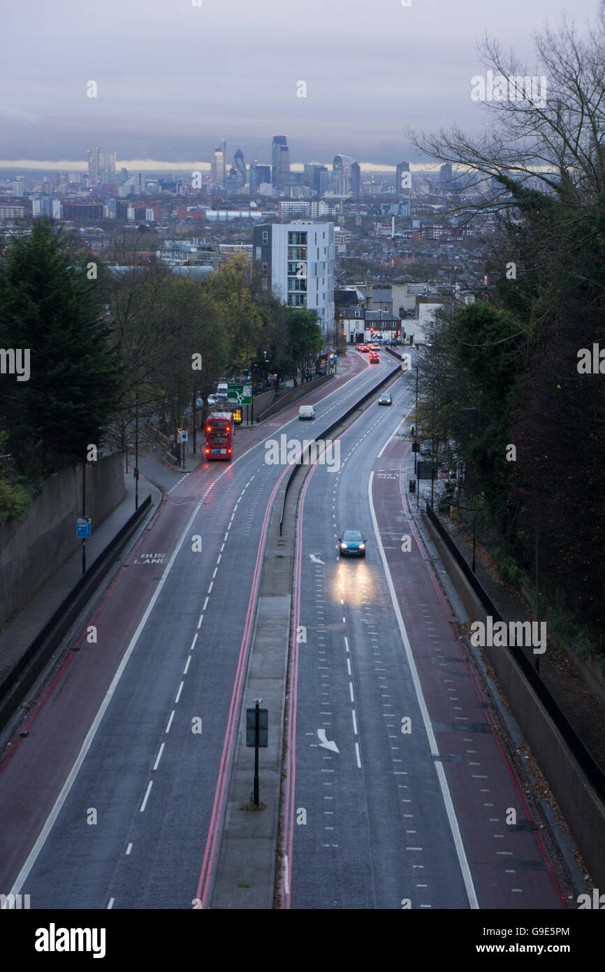 London road side view bridge hi-res stock photography and images - Alamy