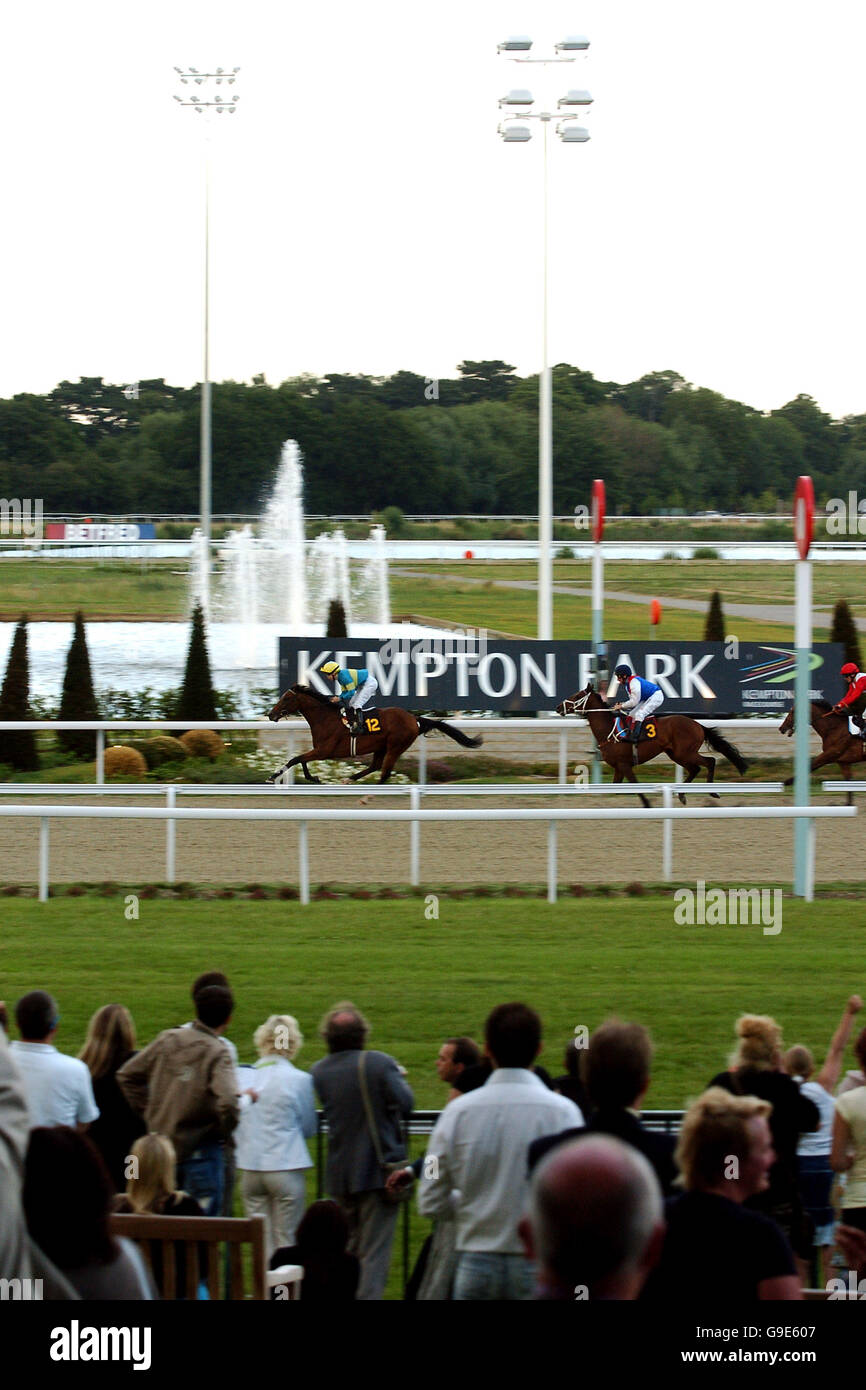 Horse racing bollywood night kempton park racecourse hi-res stock ...