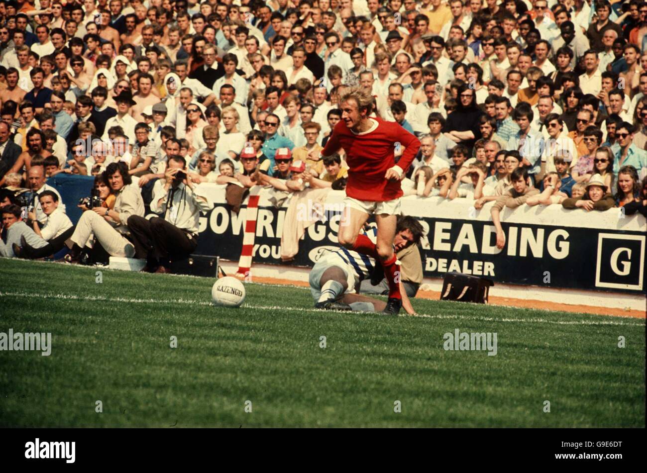 Soccer - 1970 Watney Cup - First Round - Reading v Manchester United ...