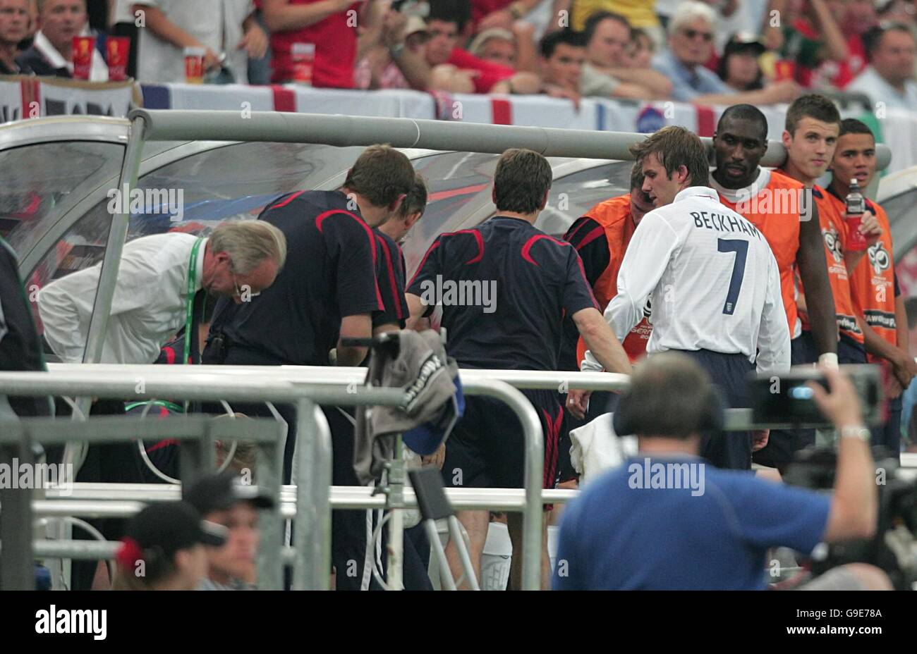 England's David Beckham glances towards coach Sven Goran Eriksson after ...