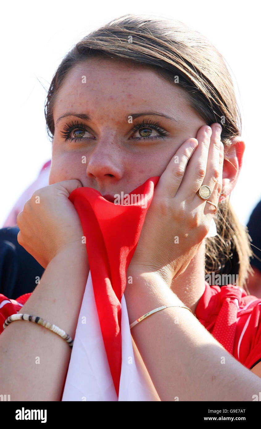 England germany football hi-res stock photography and images - Alamy