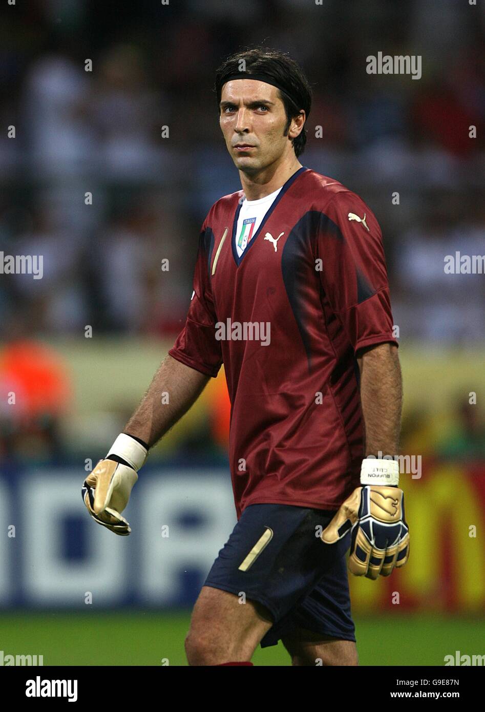 Gianluigi buffon 2006 italy hi-res stock photography and images - Alamy