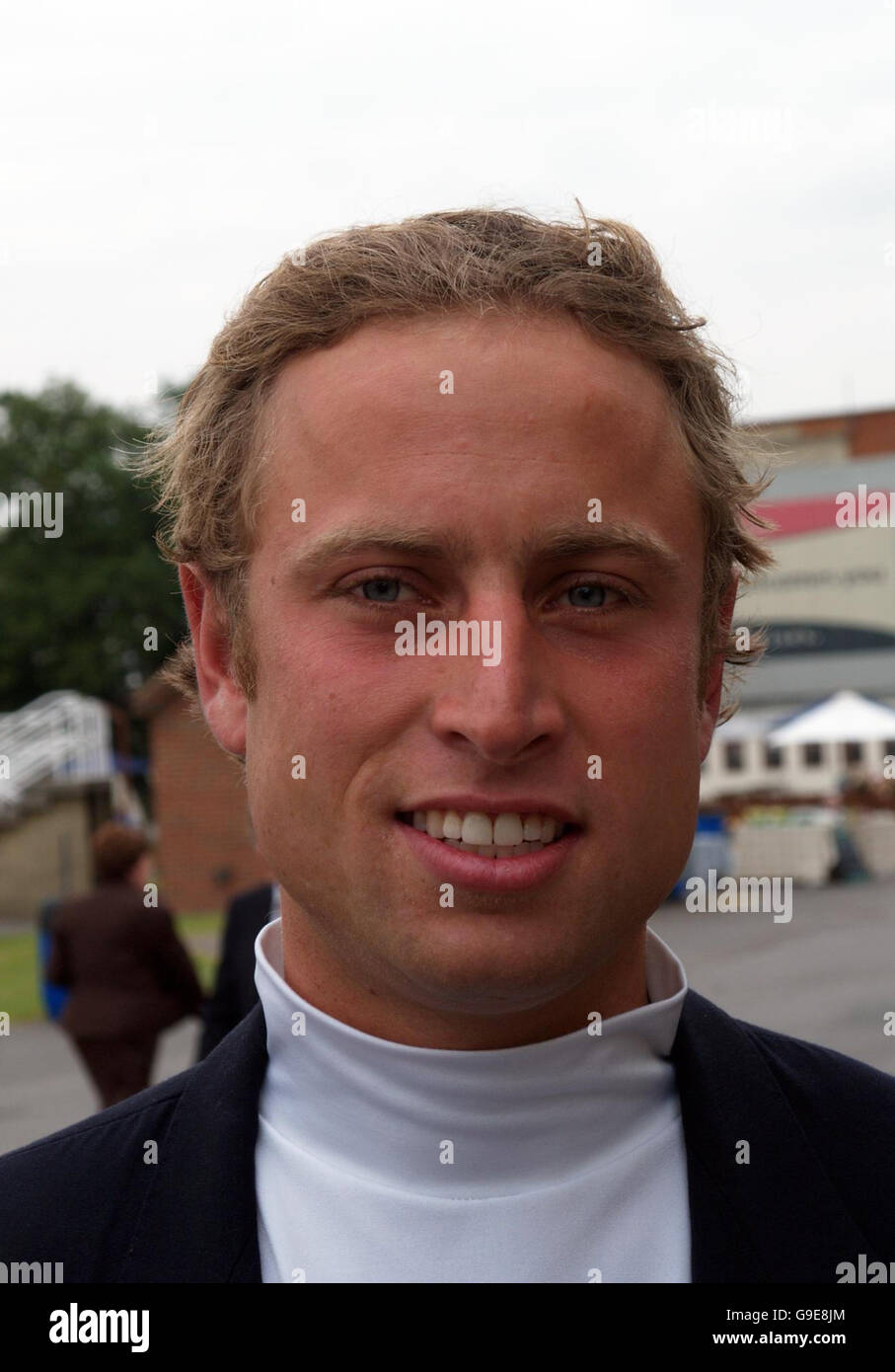 Jockey oliver cole newbury racecourse hi-res stock photography and ...