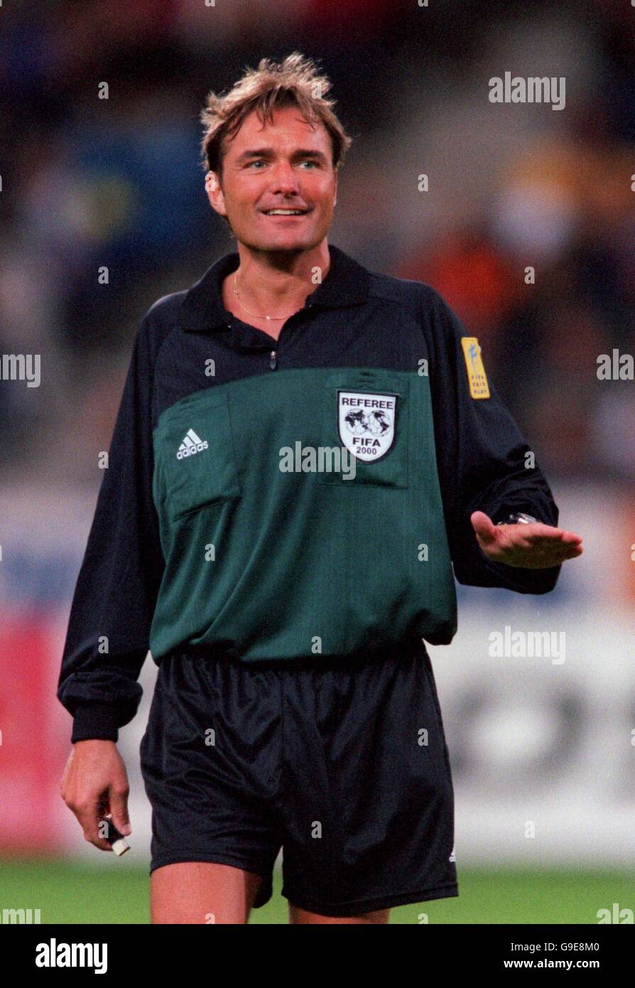 Anders Frisk High Resolution Stock Photography and Images - Alamy