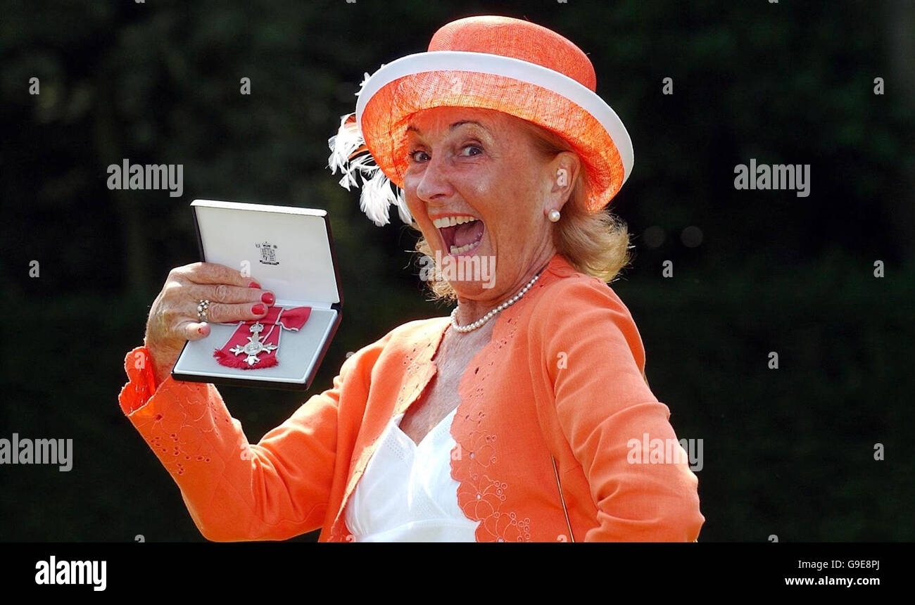 Actress una mclean hi-res stock photography and images - Alamy