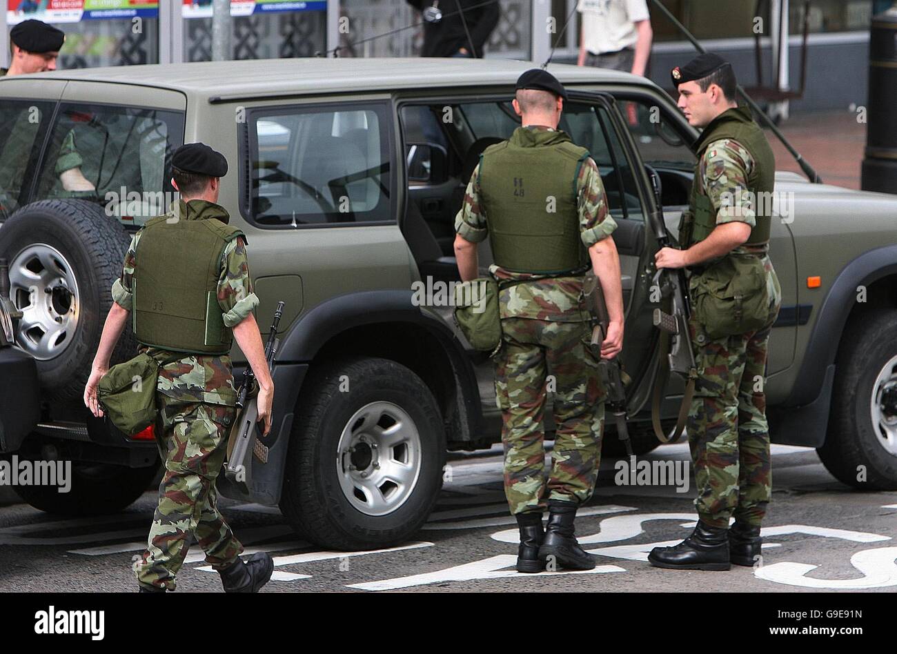 Major security alert hi-res stock photography and images - Alamy