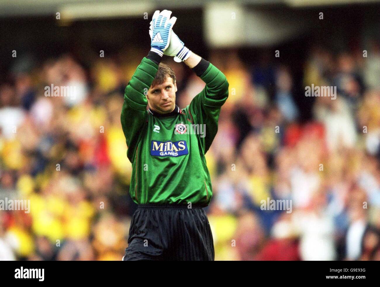 Sheffield united goalkeeper simon tracey applauds the away fans hi-res ...