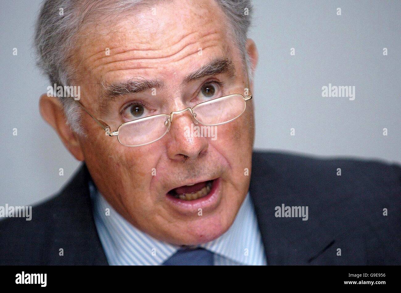 Jockeys face charges over alleged horce Racing corruption. Sir Michael ...