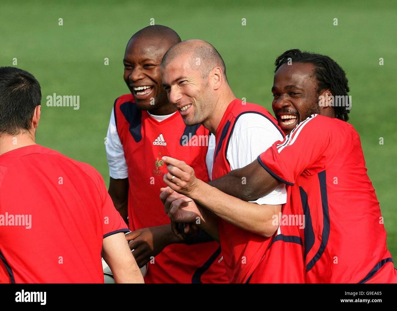 France's Zinedine Zidane during a training session at Stadion am ...
