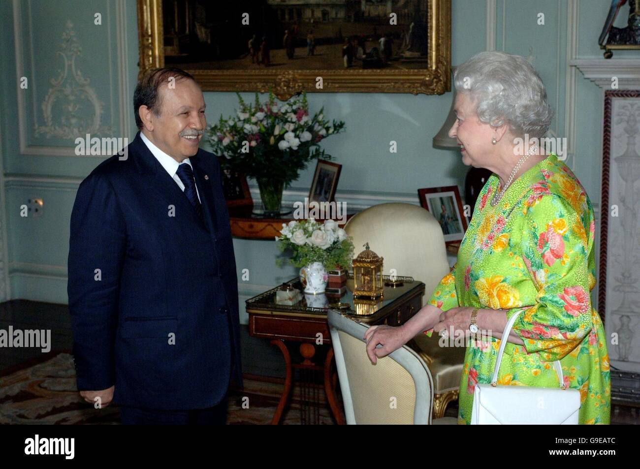 Queen receives Algerian President Stock Photo - Alamy