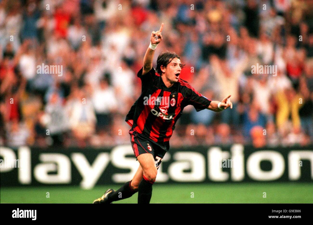 Soccer uefa champions league group h ac milan v besiktas hi-res stock ...