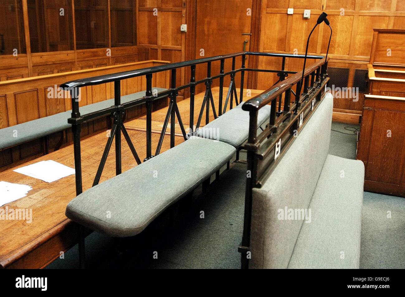 Bow street magistrates court close hi-res stock photography and images ...