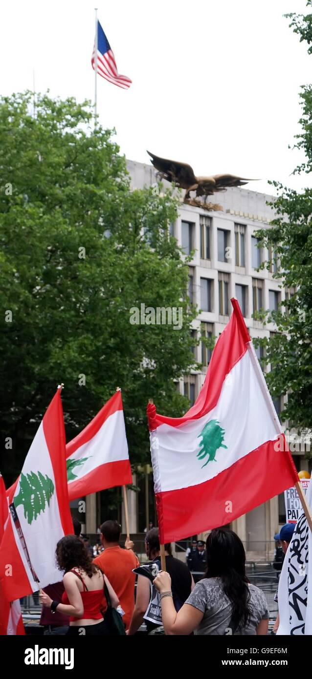 Demonstrators carrying lebanese flags hi-res stock photography and ...