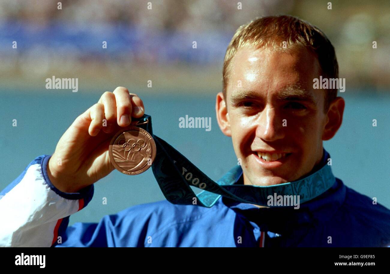 Cele bronze rejectolympicsydney2000 hi-res stock photography and images ...