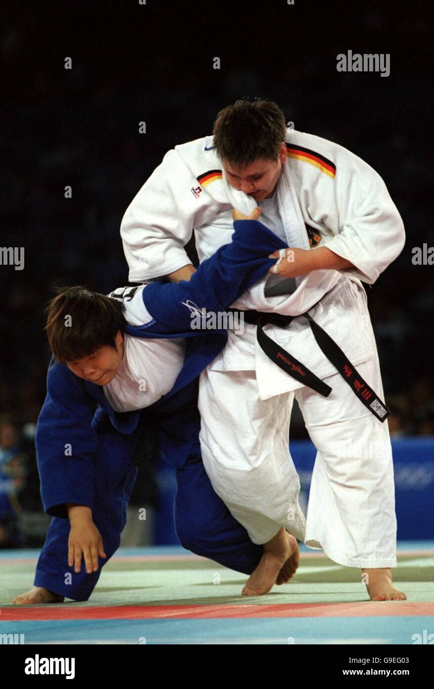 Kim seon young battles with germanys koeppen for the bronze medal hi ...