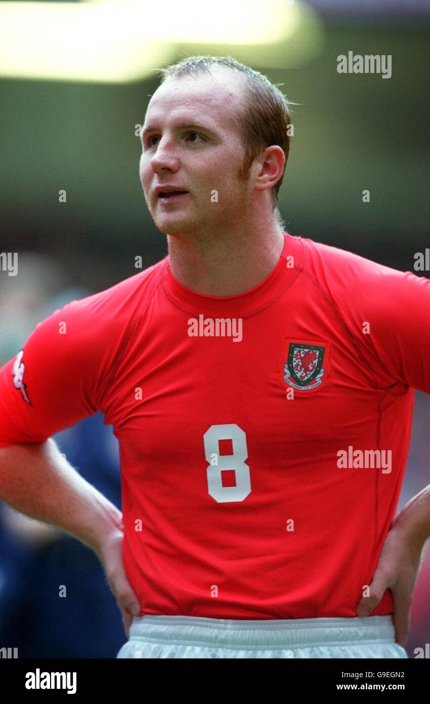 John hartson wales hi-res stock photography and images - Alamy