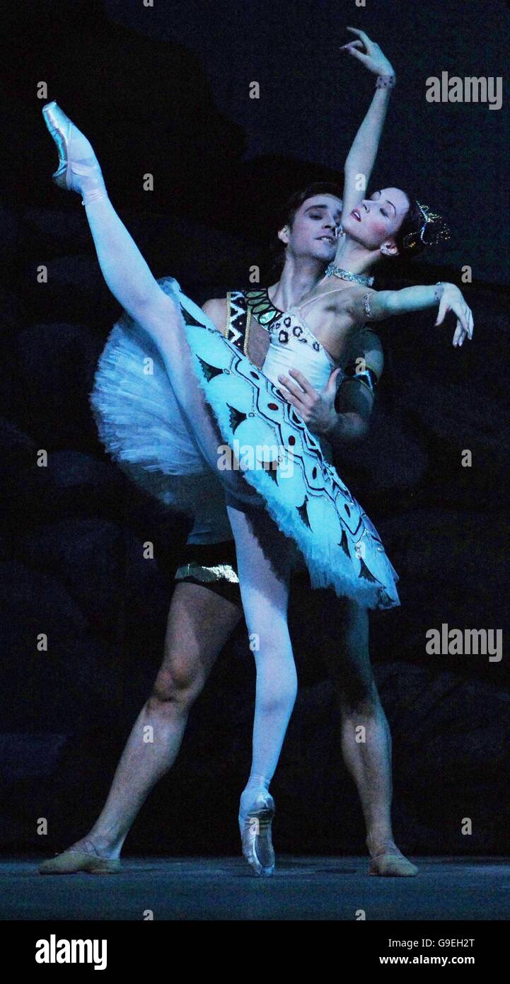 The bolshoi ballets svetlana lunkina aspicia ruslan skvortsov lord ...