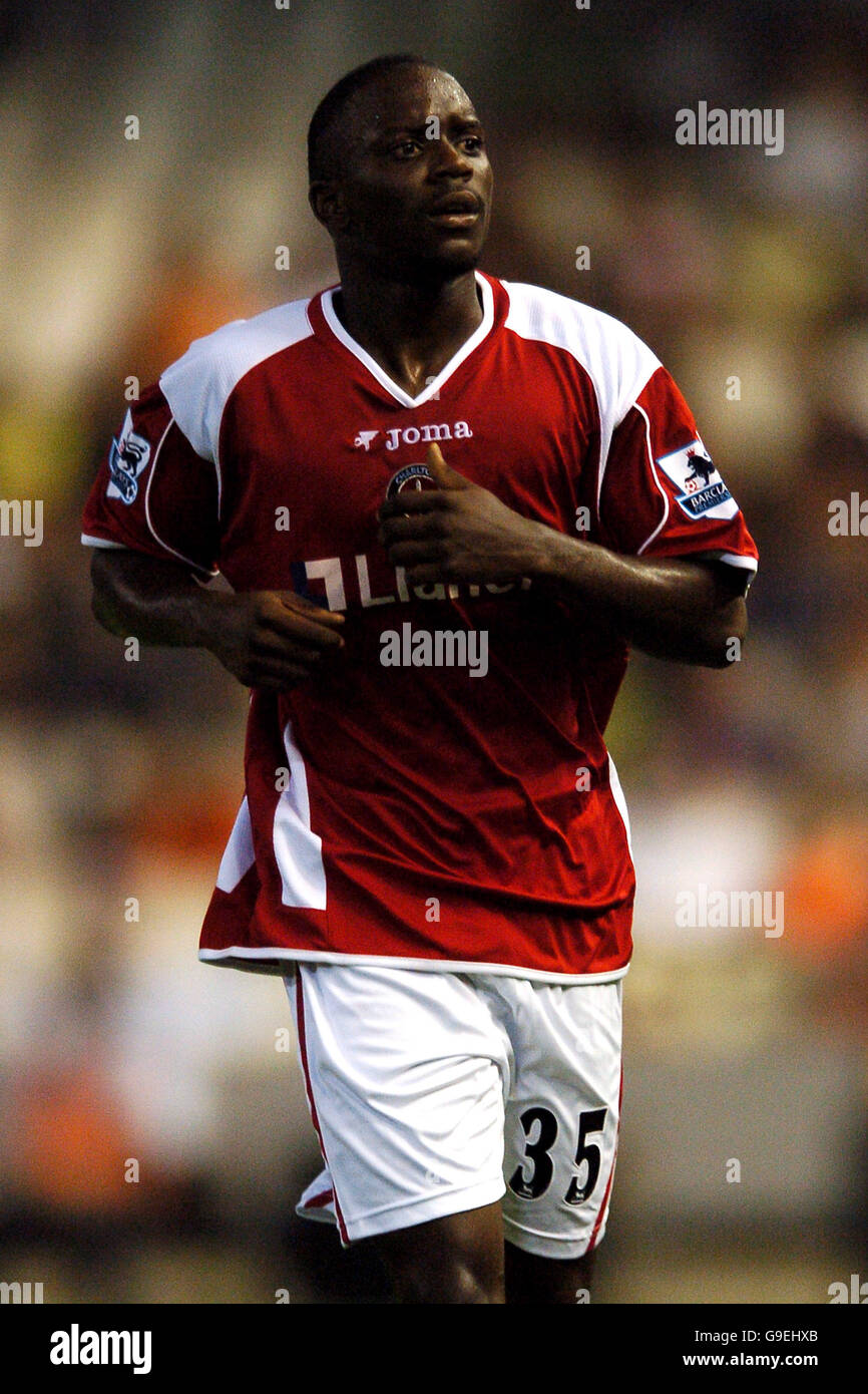 Soccer friendly valencia v charlton athletic mestalla stadium hi-res ...
