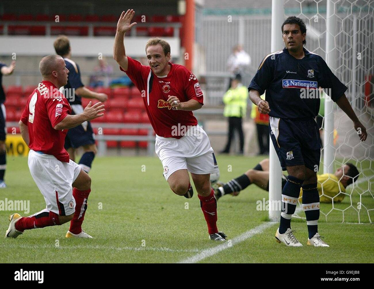 First half goal hi-res stock photography and images - Alamy