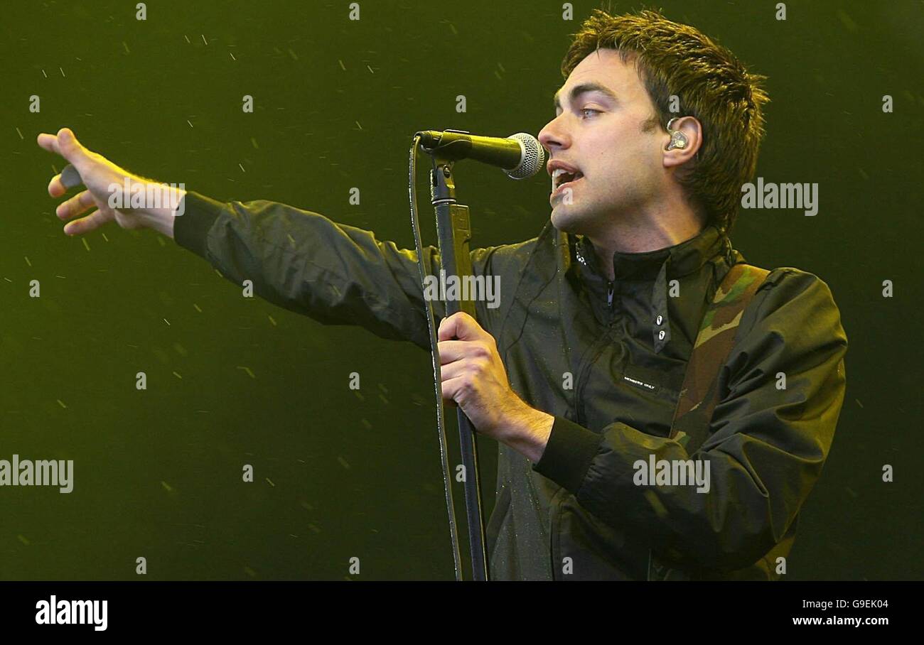 HardFi preform at the Oxegen Music festival at Punchestown racecourse ...