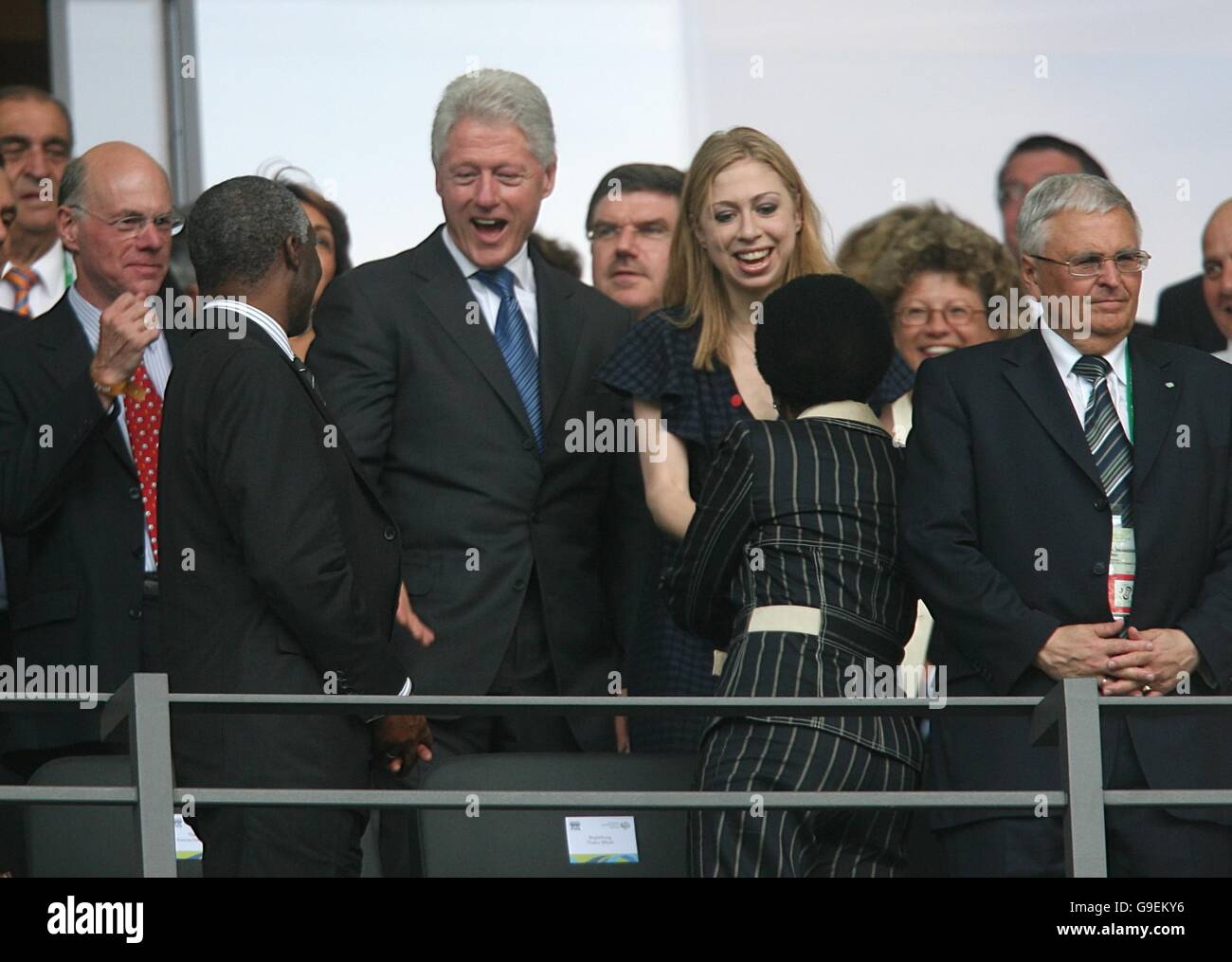 Former american president bill clinton with daughter chelsea hi-res ...