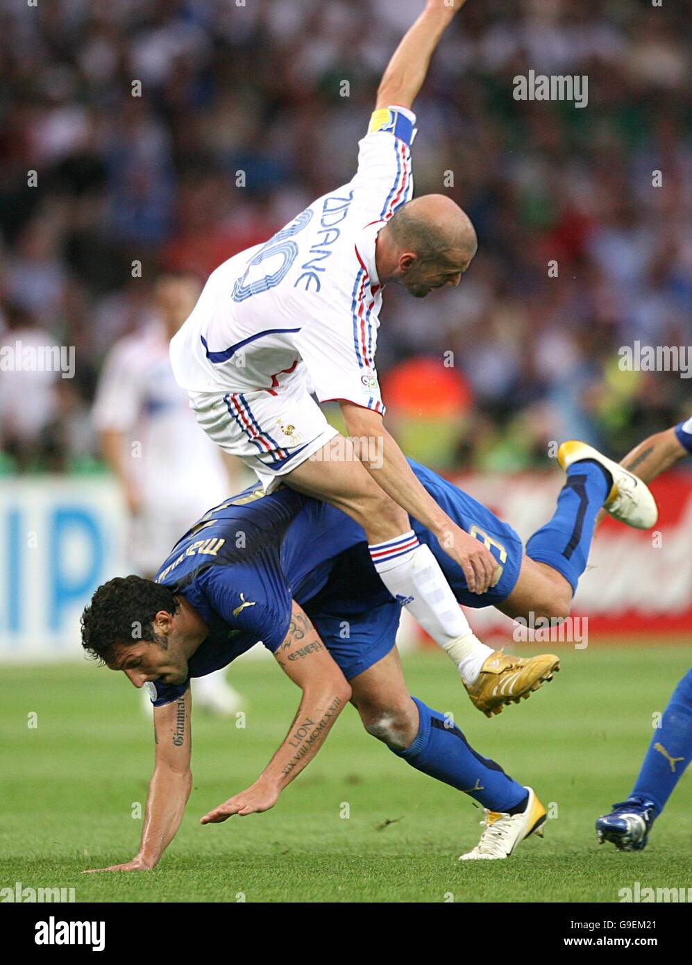 Zinedine Zidane Headbutt Wallpaper Marco Materazzi Signed "Zidane
