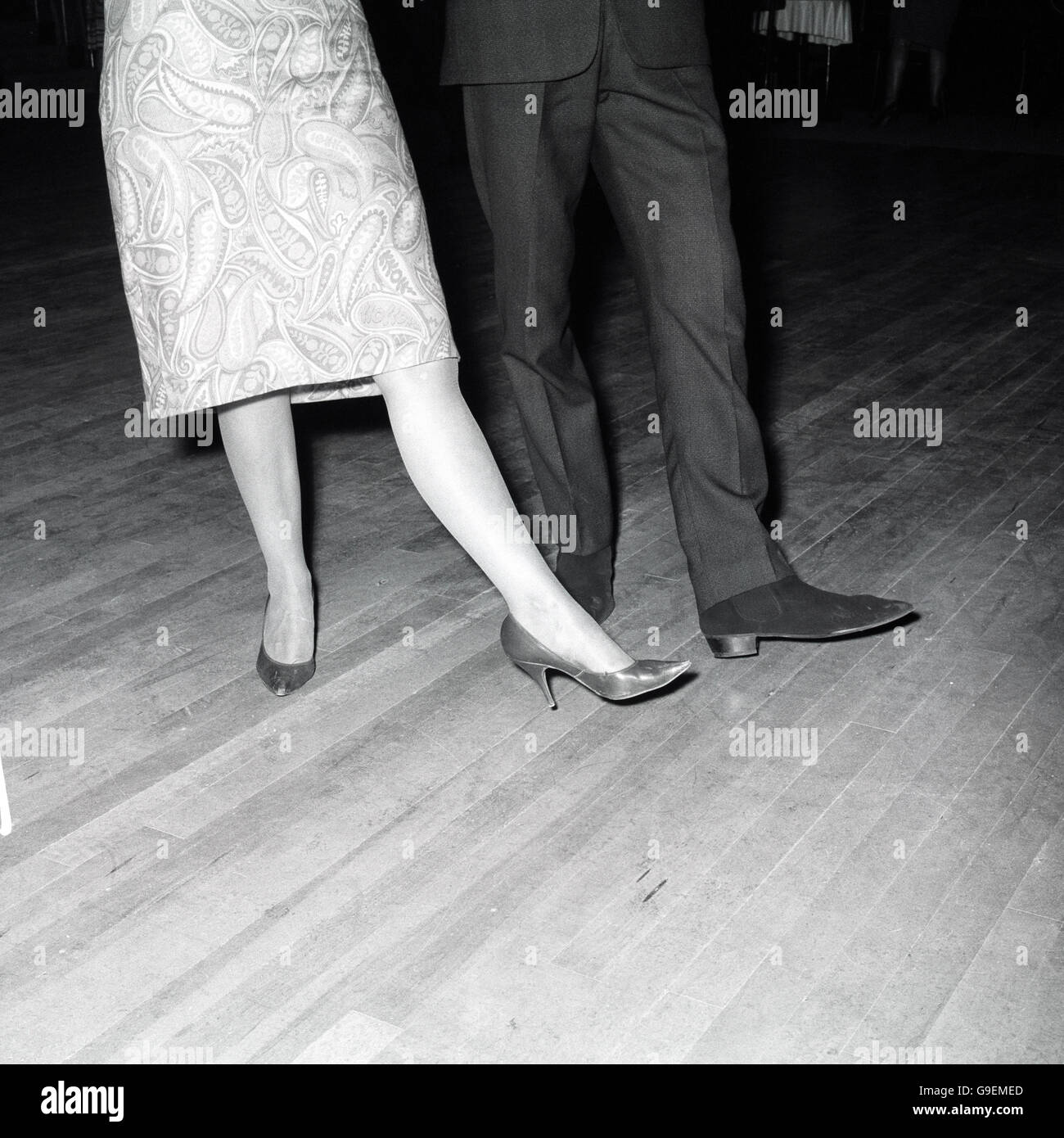 Dance pointing feet black and white dress suit hi-res stock photography ...