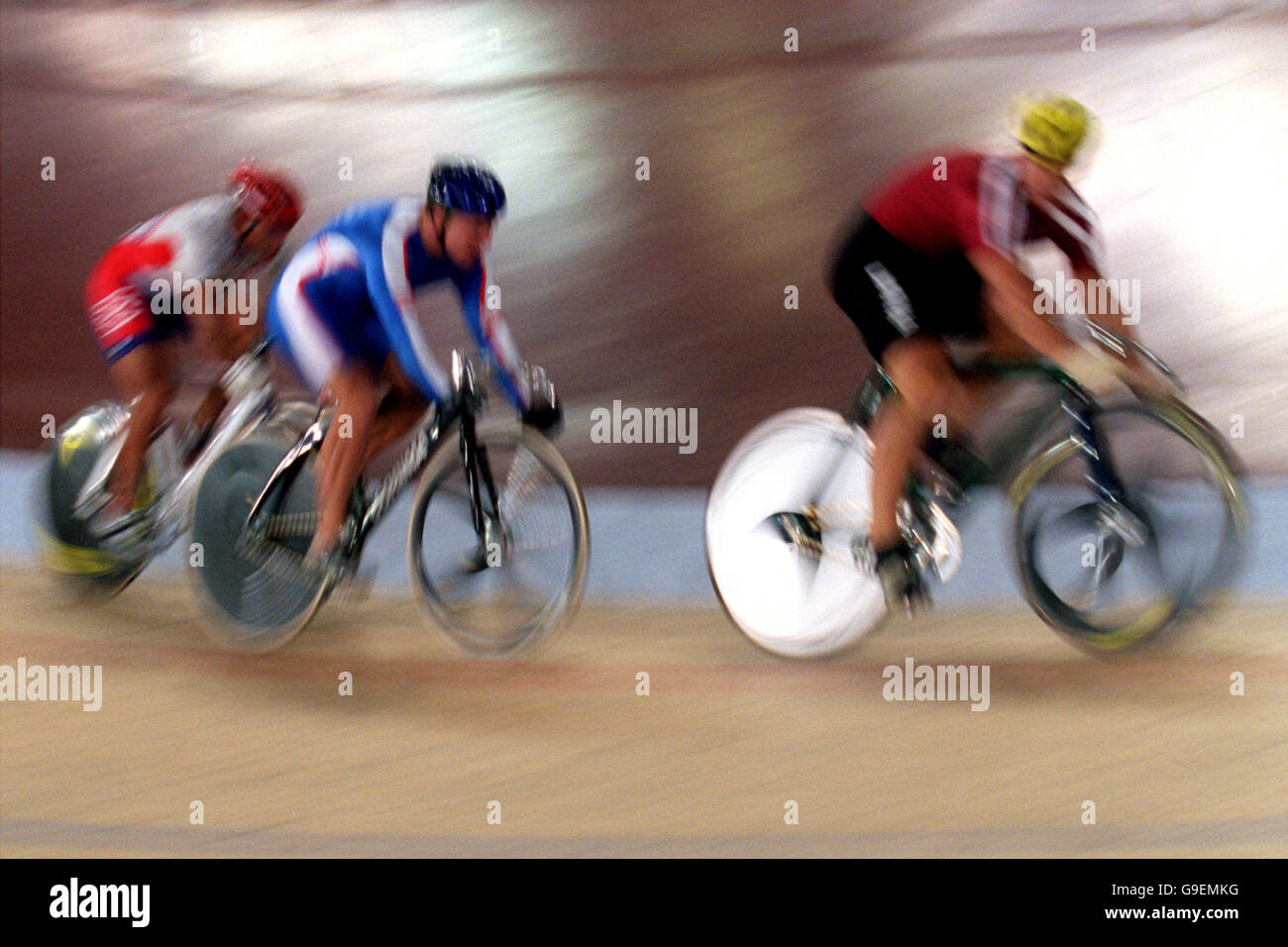Emp04 men teamcycle olympics olympicsydney2000 hi-res stock photography ...