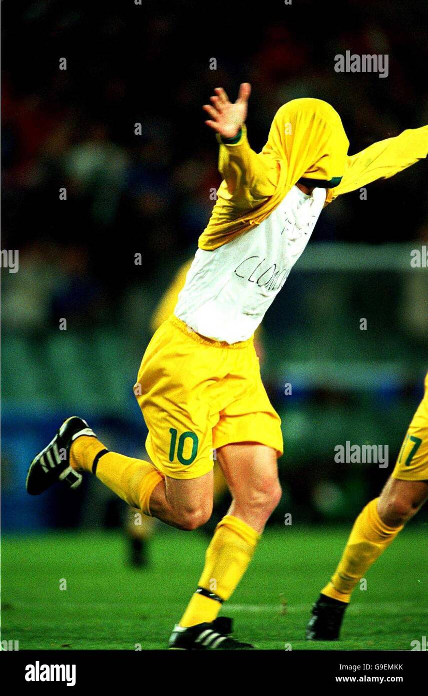 Sydney 2000 olympics mens soccer hi-res stock photography and images ...