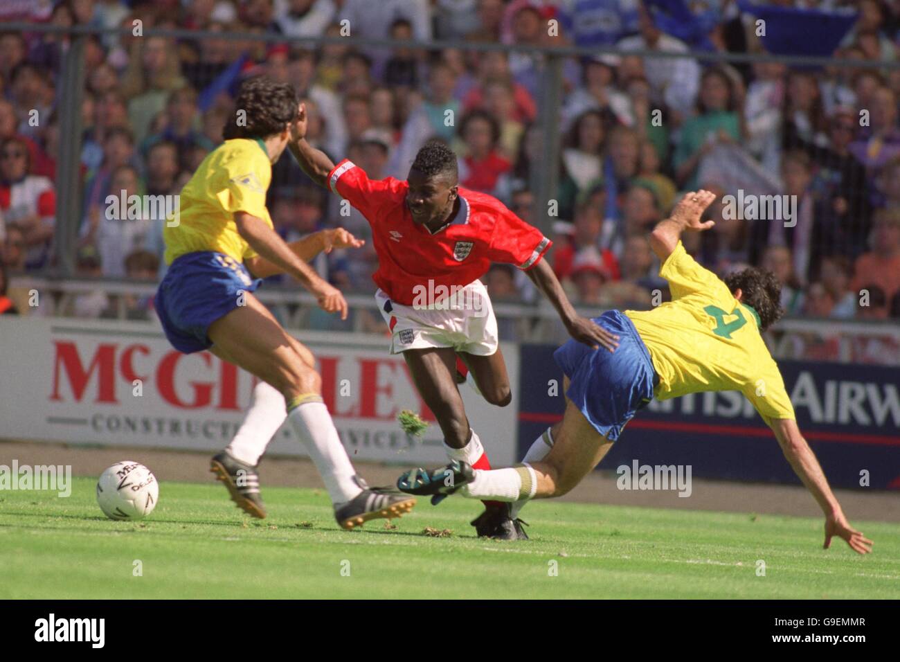 Charles bra tony daley eng ricardo ii bra england brazil hi-res stock ...