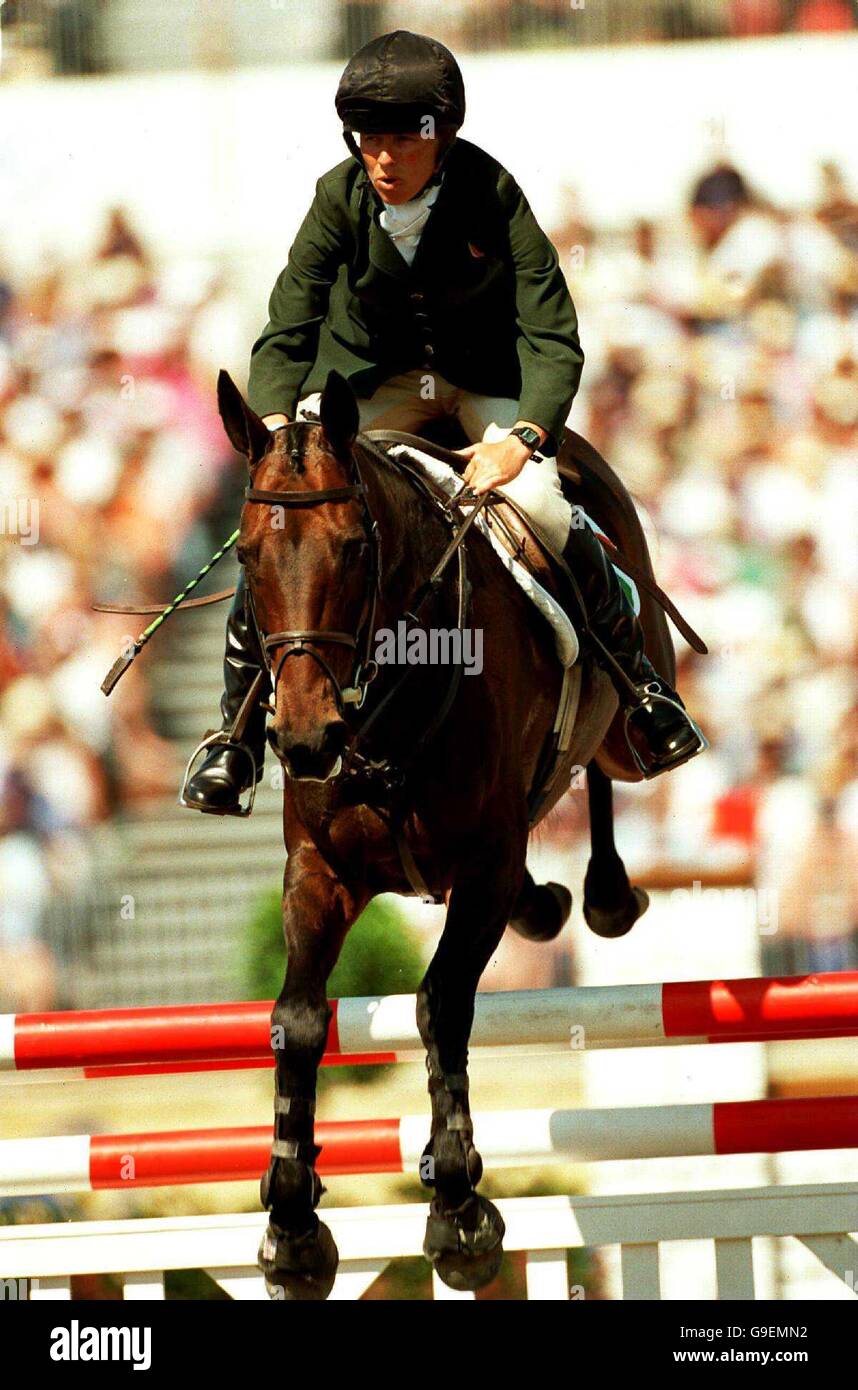 Sydney 2000 Olympics -Equestrian - Team Three Day event Stock Photo - Alamy