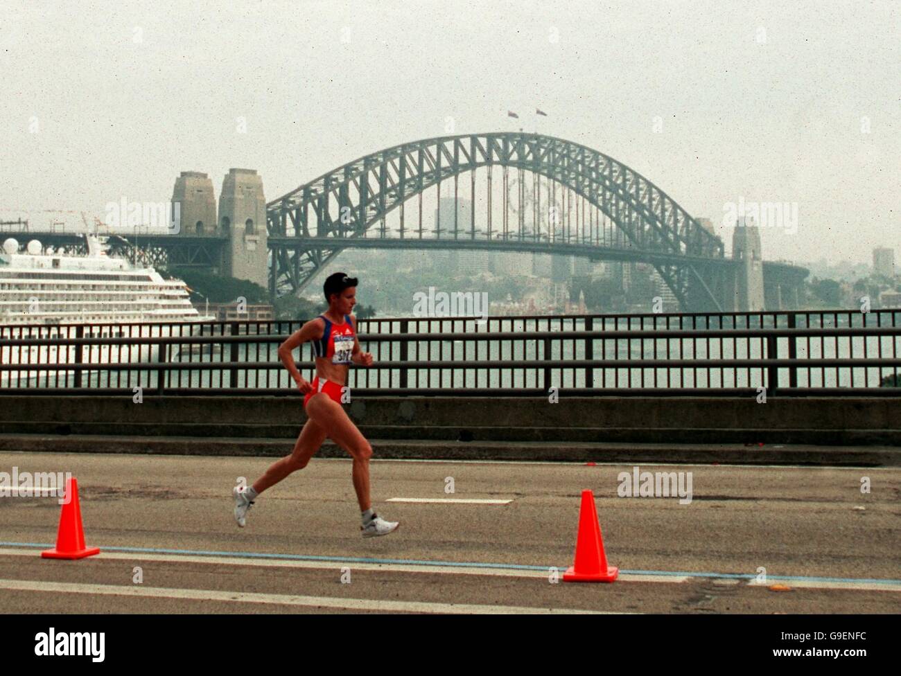 2000 olympics athletics marathon hi-res stock photography and images ...