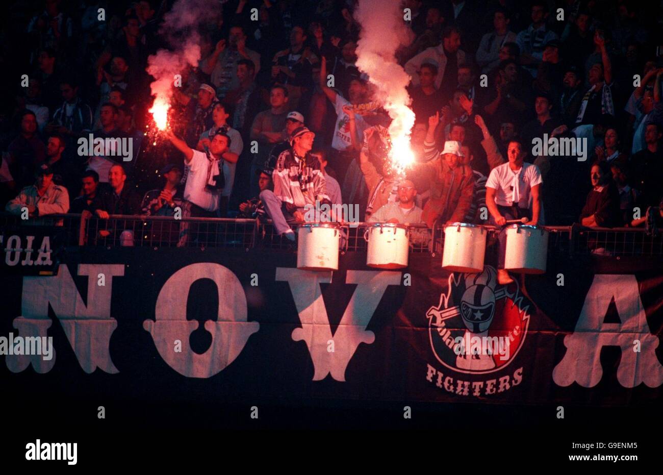 Juventus fans light flares and play drums hi-res stock photography and ...