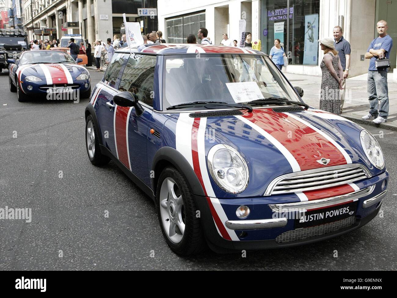 Austin powers car hi-res stock photography and images - Alamy