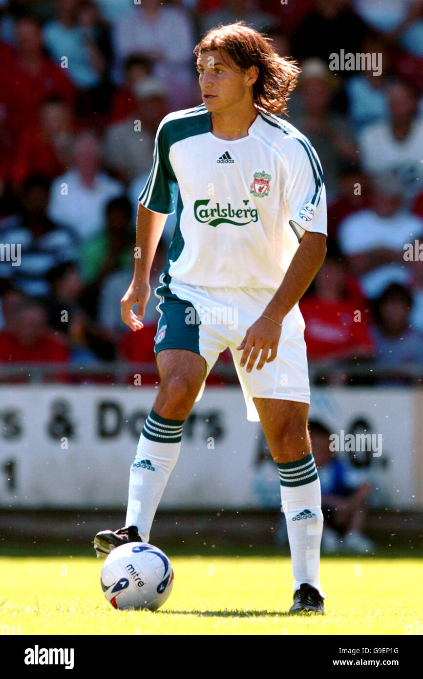 Gabriel paletta liverpool hi-res stock photography and images - Alamy