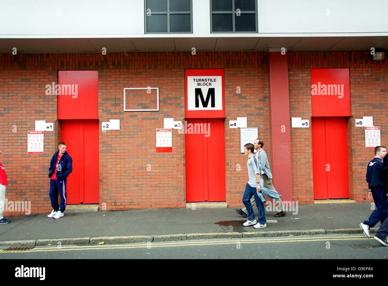 Liverpool fans anfield turnstiles hi-res stock photography and images ...