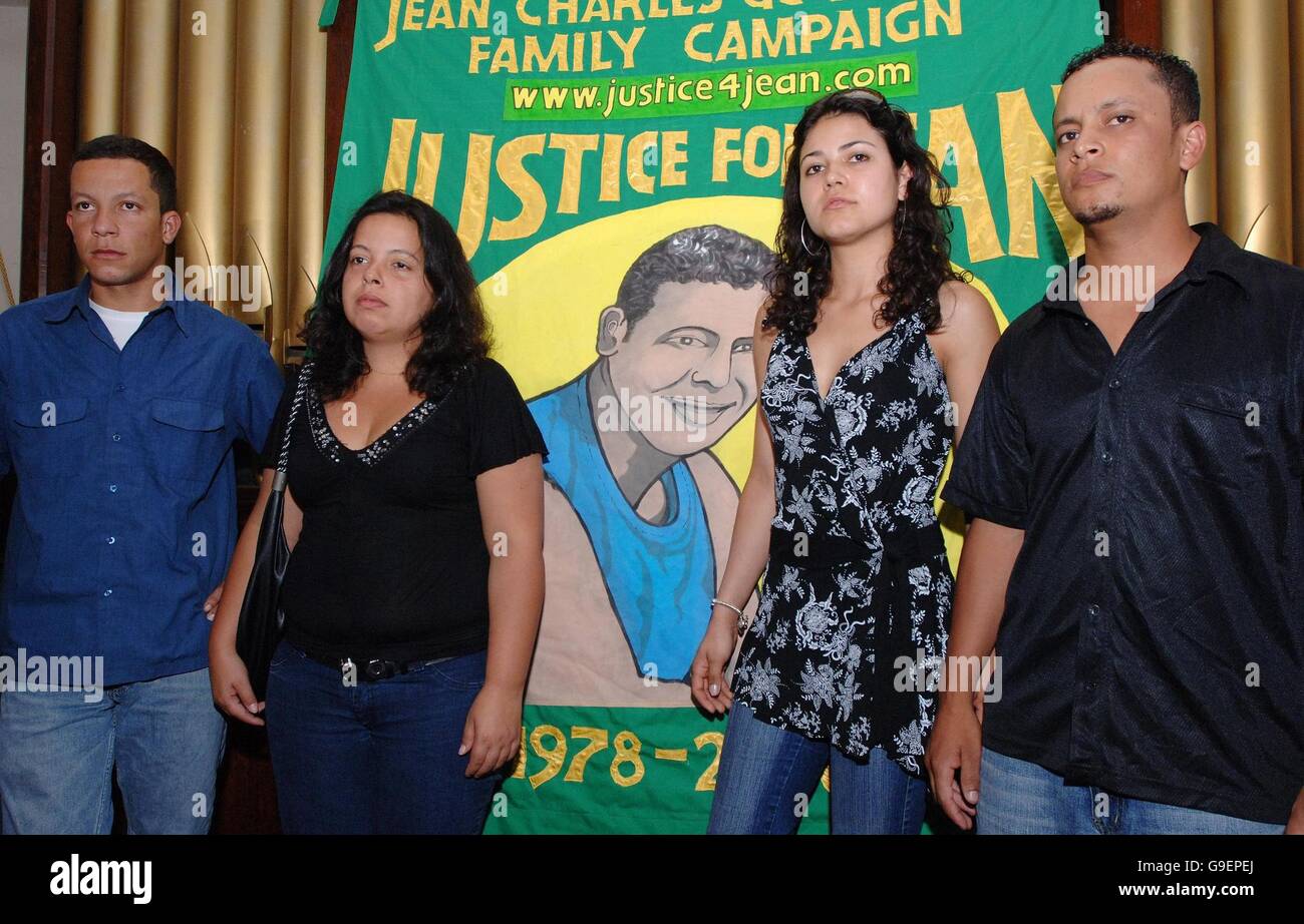 From left: Alex Pereira, Patricia Da Silva Armani,Vivian Figueiredo and ...