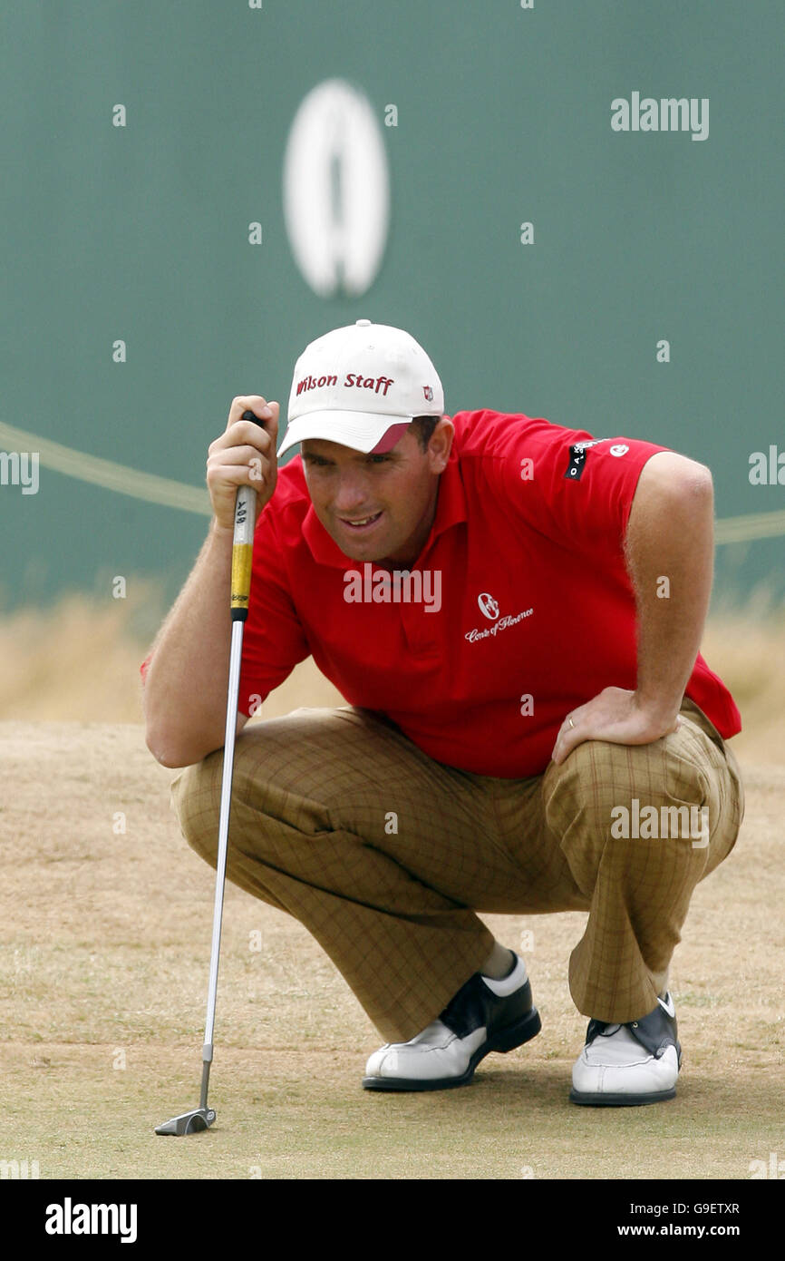 Onthe the wall hi-res stock photography and images - Alamy