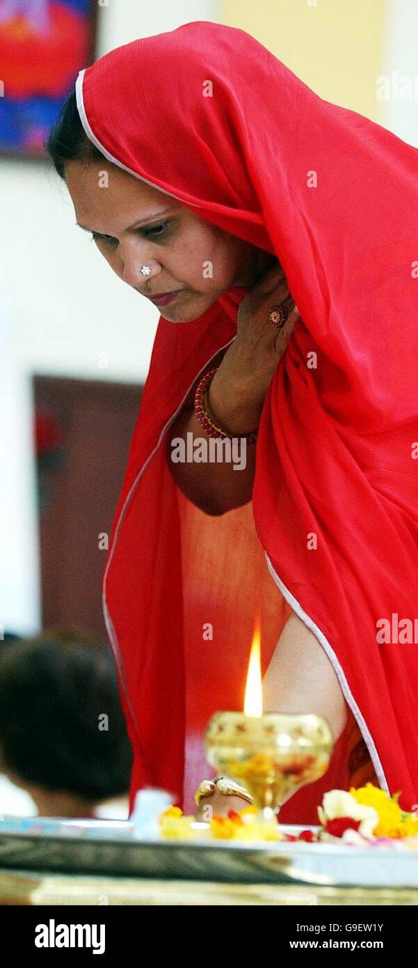 Hindus turn out for Partham Darshan ceremony in Glasgow Stock Photo - Alamy