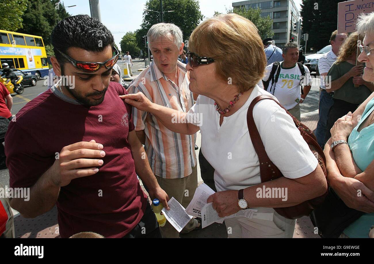 Members of the public argue with a Lebanese man during a protest ...