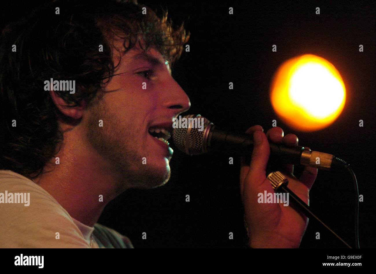 James hall singer hi-res stock photography and images - Alamy