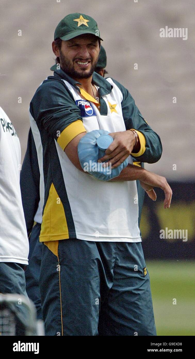 CRICKET - Pakistan practice session - Old Trafford Stock Photo - Alamy