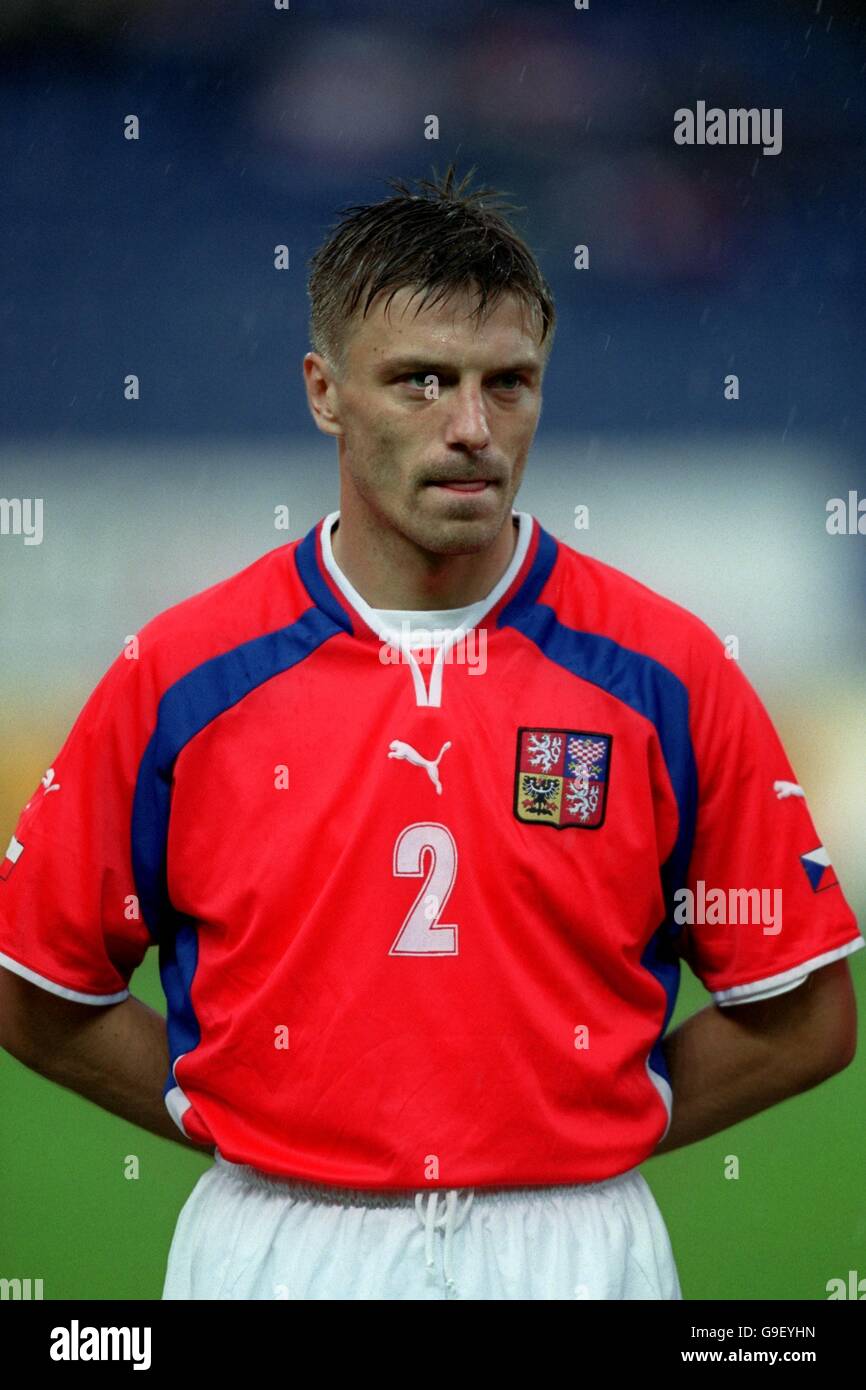Soccer - World Cup 2002 Qualifier - Group Three - Czech Republic v ...