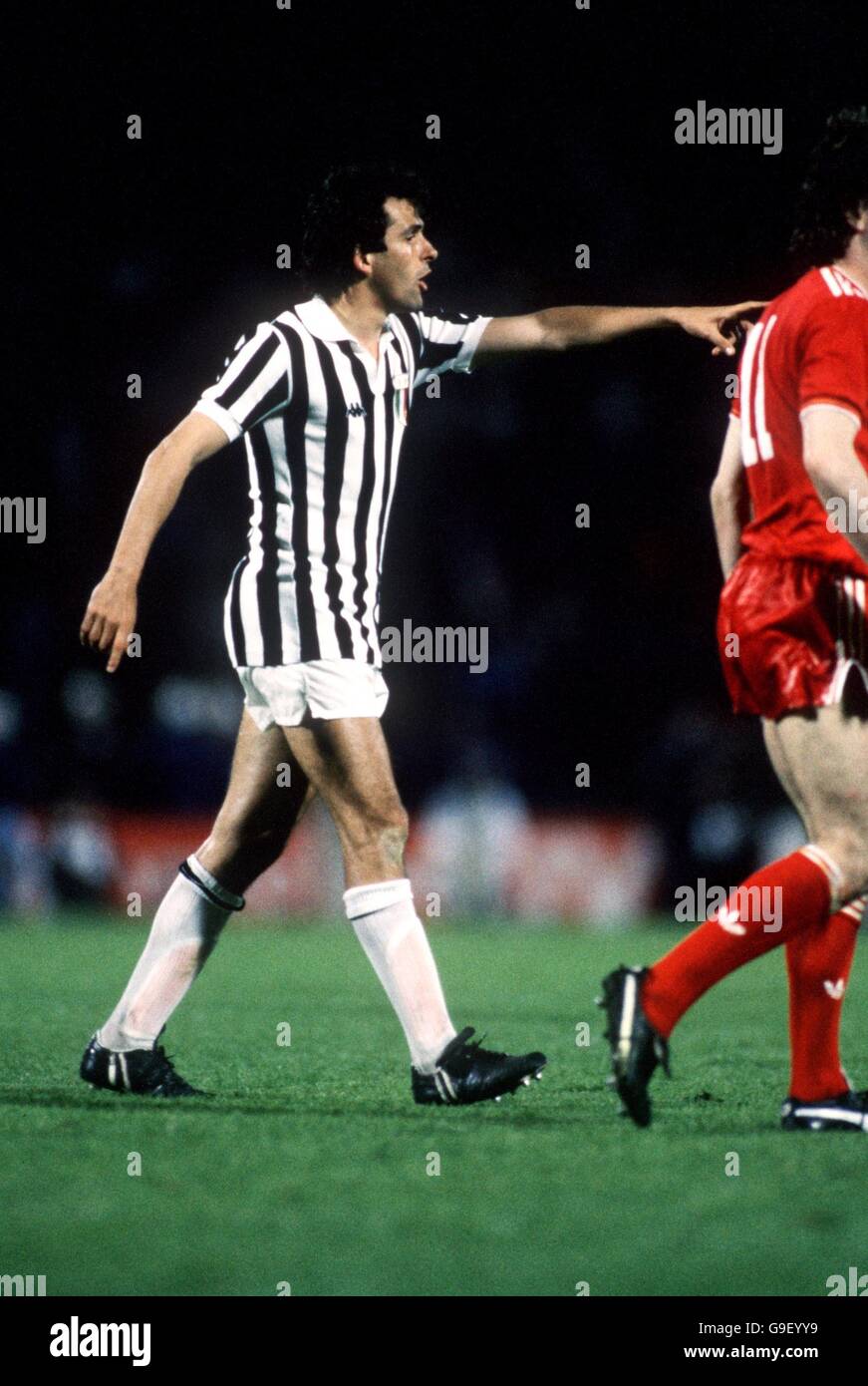 Soccer european cup final liverpool v juventus heysel stadium hi-res ...