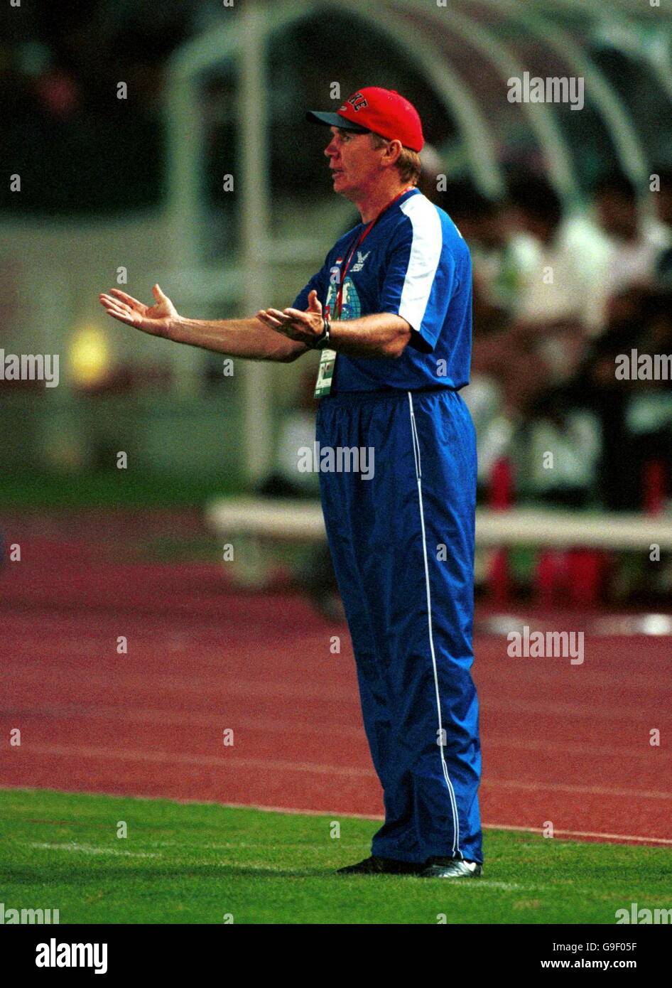 Soccer asian cup 2000 group a iran v thailand hi-res stock photography ...