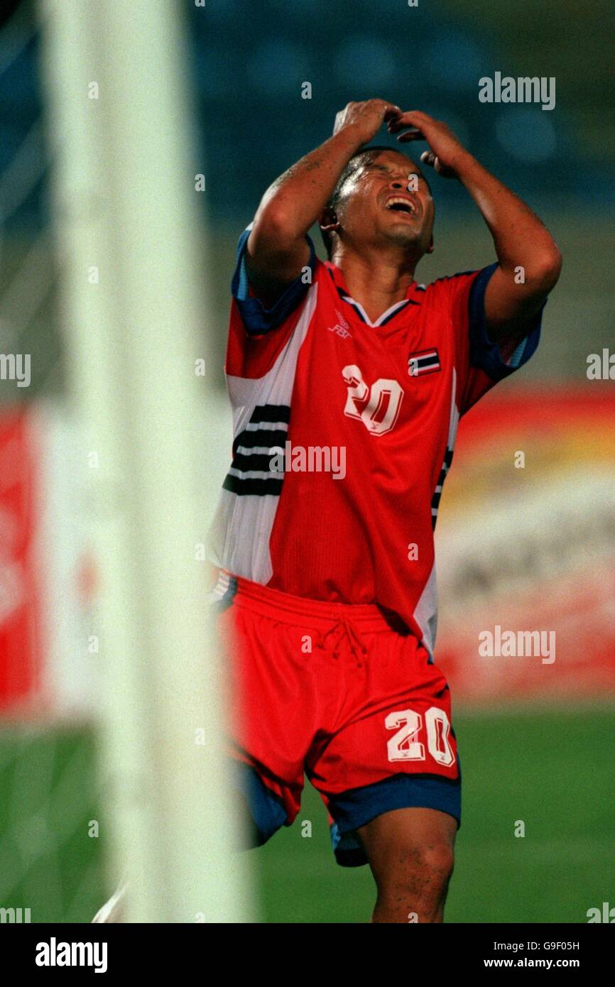 Soccer asian cup 2000 group a iran v thailand hi-res stock photography ...