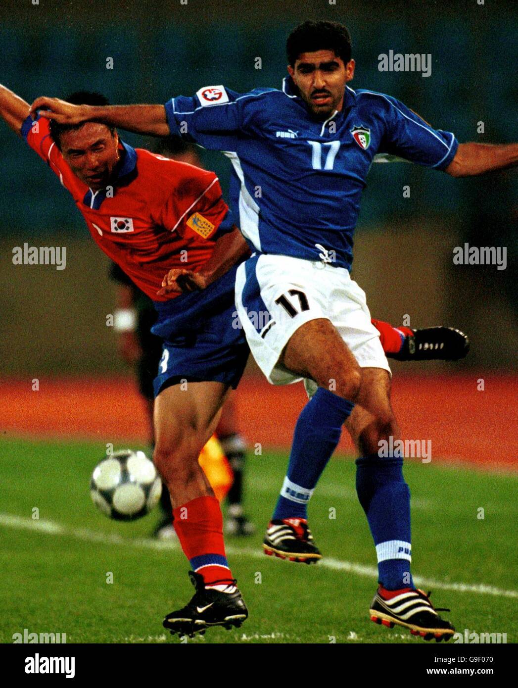 Soccer - Asian Cup 2000 - Group B - Korea Republic v Kuwait. Esam Sekin ...