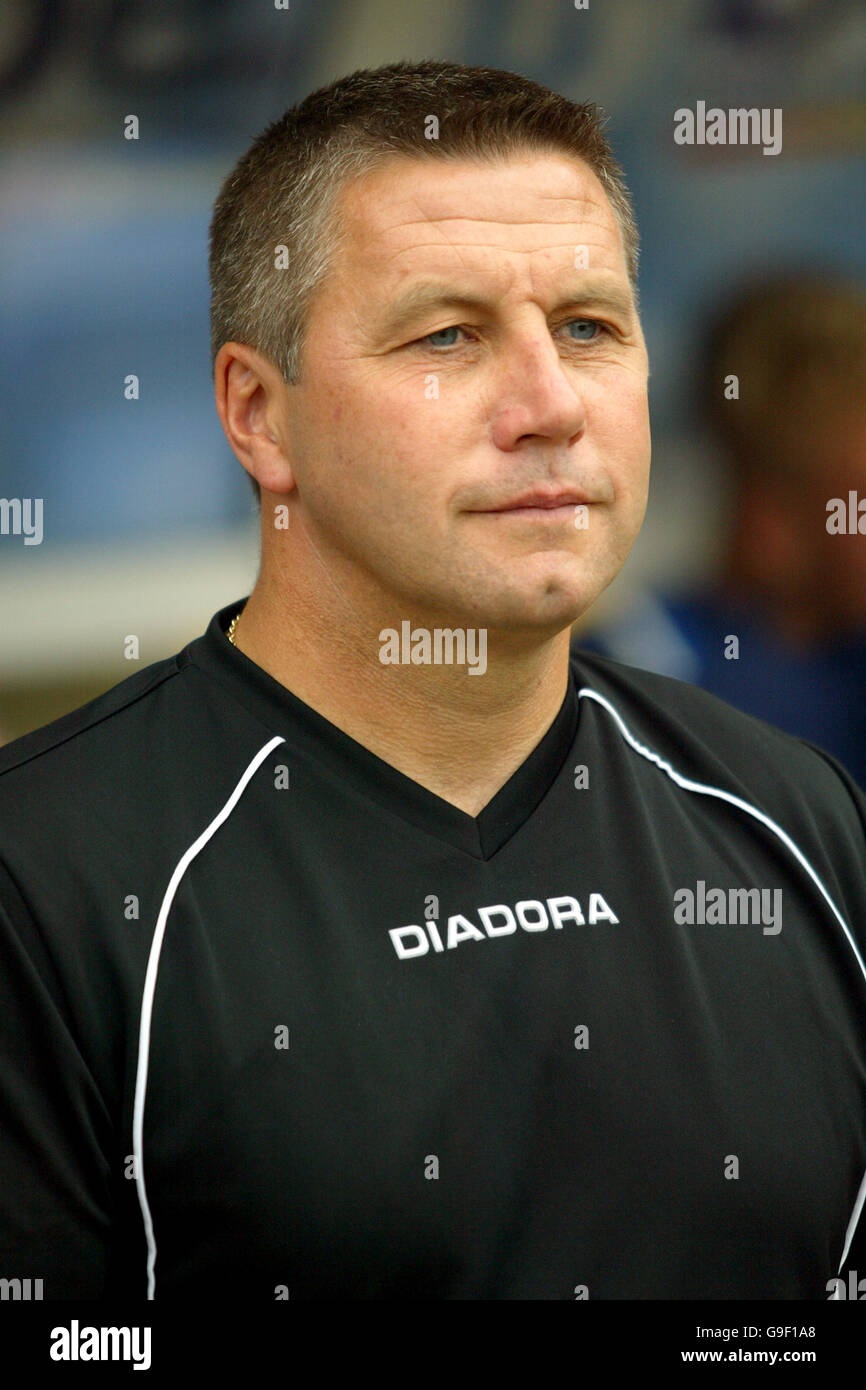 Manager geraint williams hi-res stock photography and images - Alamy