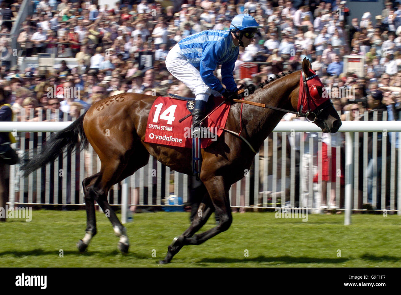 RACING Epsom. Sienna Storm, ridden by Michael Hills Stock Photo - Alamy